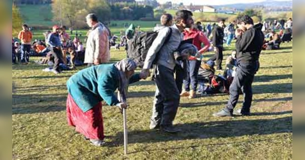 35 killed in strikes on Syria hospitals: MSF | सीरियाई अस्पतालों पर ...