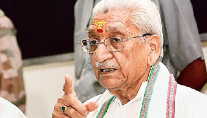 VHP leader Singhal is in stable condition : Praveen Togdiya | वीएचपी ...