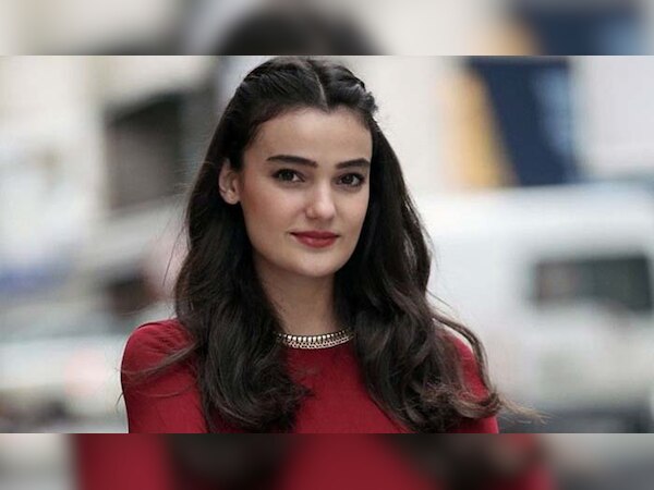 Former Miss Turkey sentenced to prison for 'insulting' President | मिस ...