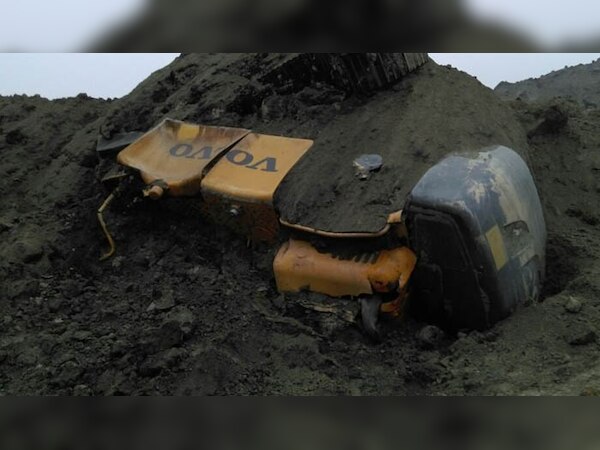 Coal mine collapses in Jharkhand, 50 workers feared trapped in Lalmatia ...
