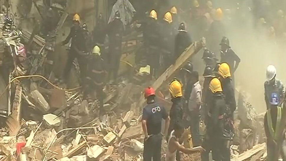Mumbai: building collapsed near JJ Junction, Many people feared trapped ...