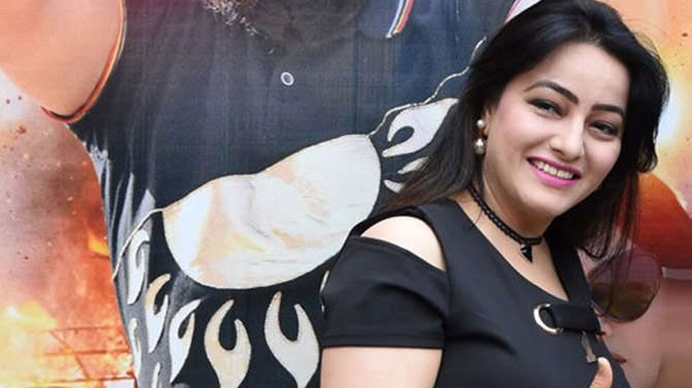 rumor of arresting ram rahim's daughter honey preet in nepal | इस लड़की ...