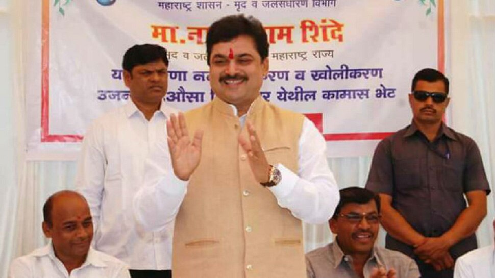 Water Conservation Minister Ram Shinde caught urinating in public video ...