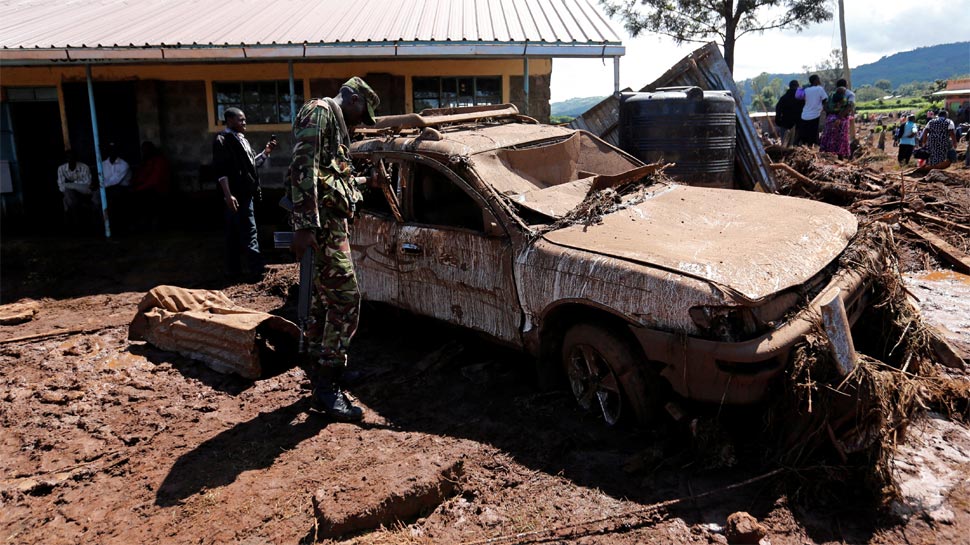 Kenya dam bursts: At least 41 killed as hundreds forced to flee ...
