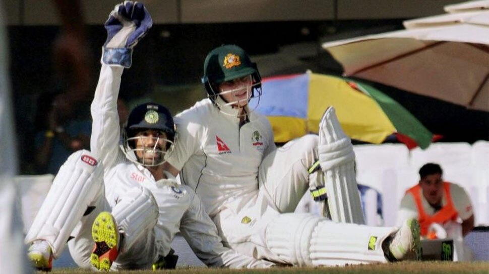 Watch Funny Video: Wriddhiman Saha Wrestles Steven Smith on Ranchi Test ...