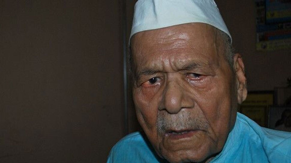 nitish kumar and rahul gandhi express condolence of lp sahi death ...