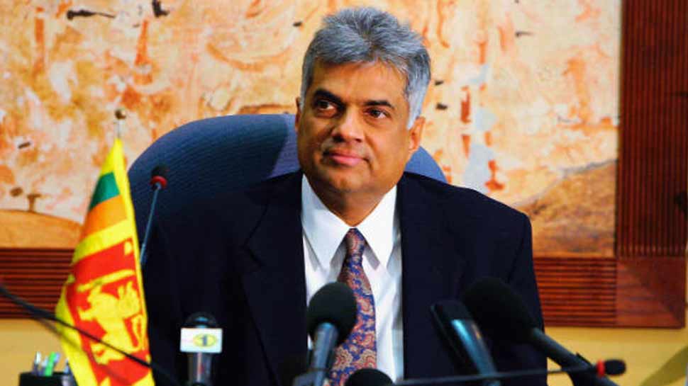 Prime Minister of Srilanka Ranil Wickramasinghe Worshiped at Lord ...