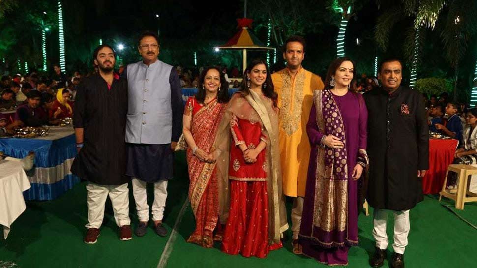 Hillary Clinton arrives in Udaipur to attend pre wedding celebration of ...