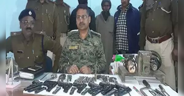 Bihar police Busted five mini gun factory in munger | बिहारः मुंगेर में ...
