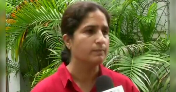 Ranjita Ranjan supports revoking of article 370 in bihar | बिहार ...