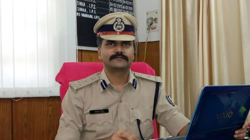know about ips officer vikas vaibhav dig of bhagalpur | बिहार के इस IPS अधिकारी के जनता दरबार की ...