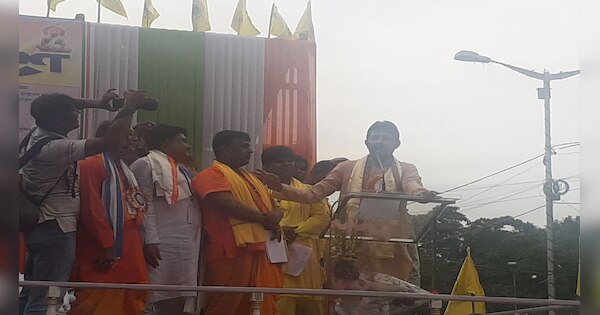 hindu card by trinamool in bengal offerred hindu priest pension ...