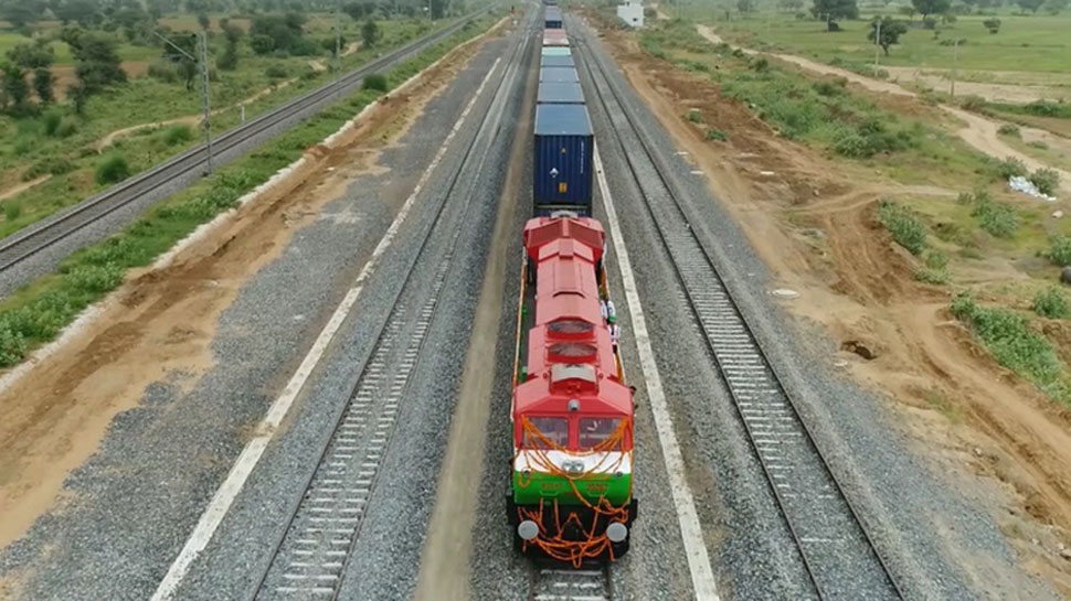 DFCCIL : 1.5 km long freight Goods trains will run on tracks soon ...