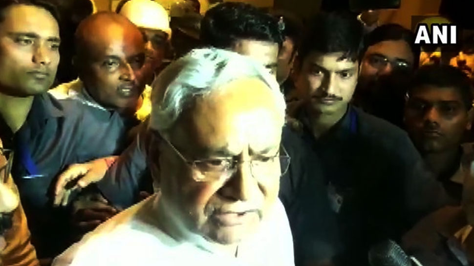 CM Nitish kumar angry to journalists for qustion on flood in Patna ...