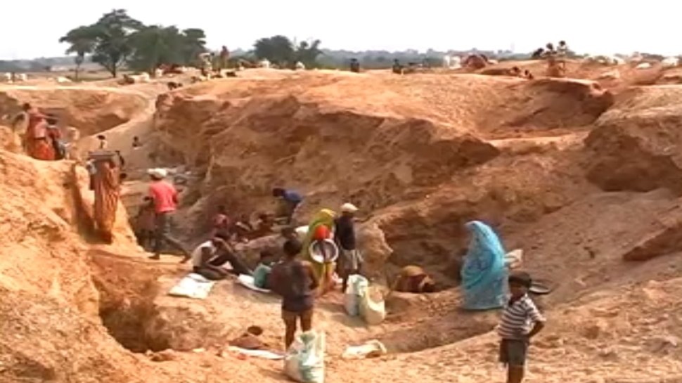 mica mining continuously increasing in koderma | कोडरमा: बंद के बावजूद ...