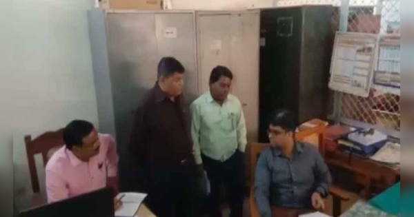 Basti DM gave show cause notice to more than 150 state employees for ...