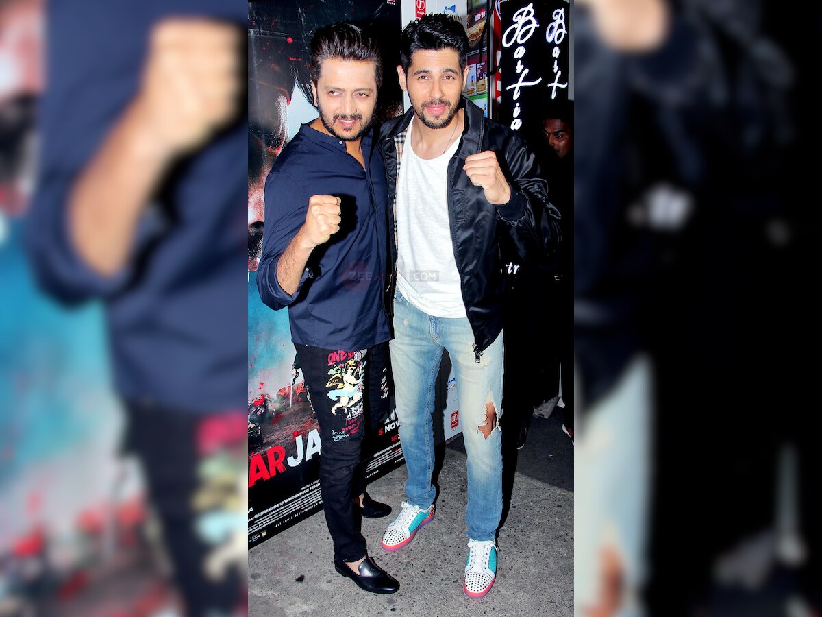 Riteish Deshmukh and Sidharth Malhotra etc at movie of Marjaavaan ...