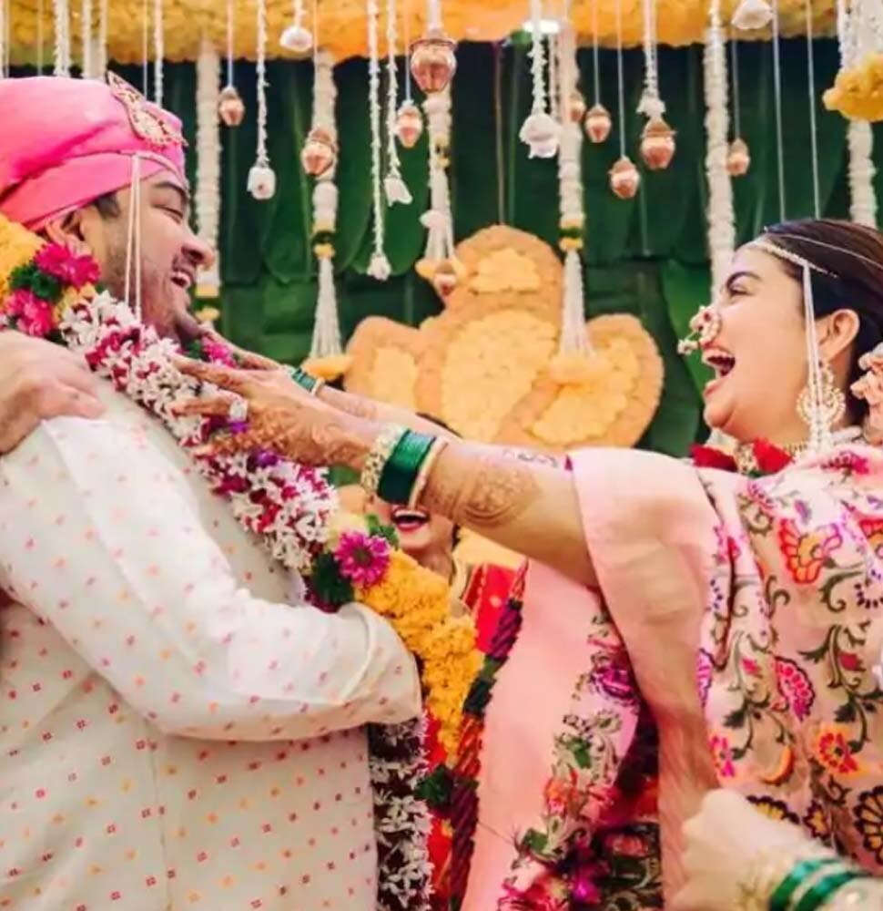 Neha Pendse wedding photos viral on Internet | नेहा पेंडसे से नहीं हट ...