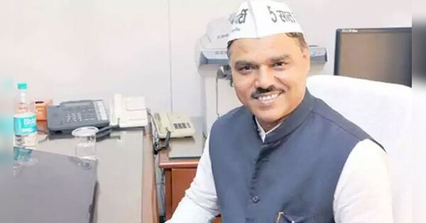 Delhi Assembly Election 2020 : Preeti Tomar, wife of AAP leader ...