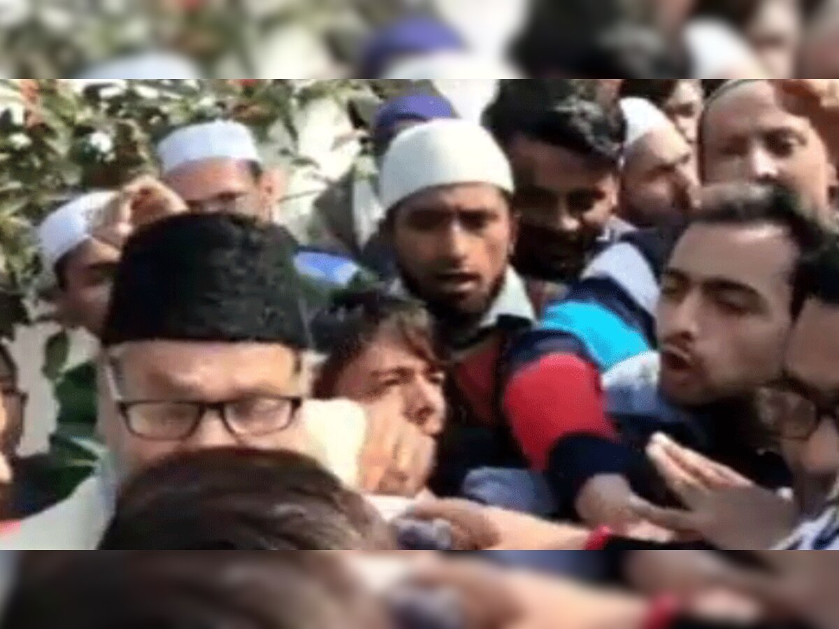 Officers arrived to distribute the pamphlet in support of CAA people ...