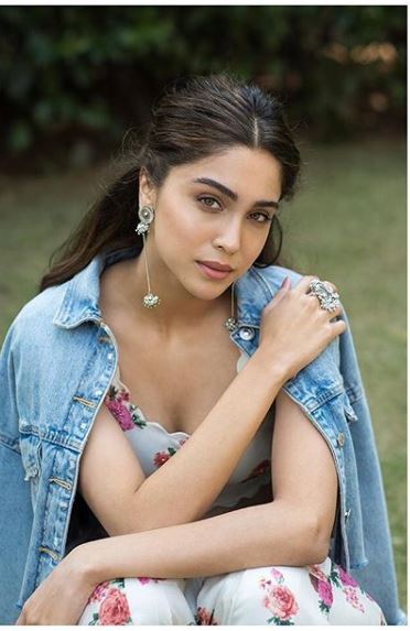 SHARVARI IS READY TO DEBUT IN BOLLYWOOD | बंटी और बबली से बॉलीवुड में ...