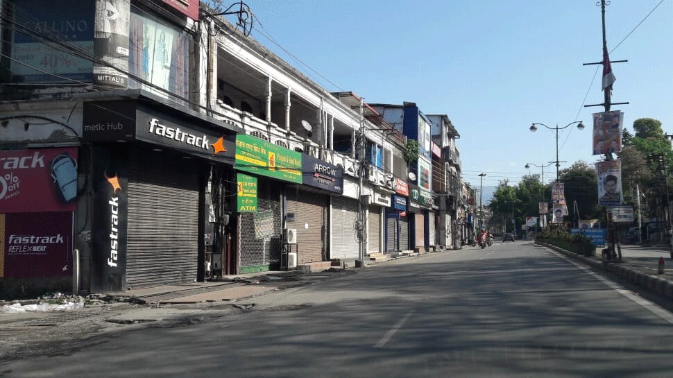 PHOTOS: Public war against Corona, 'curfew' is seen in some way across ...