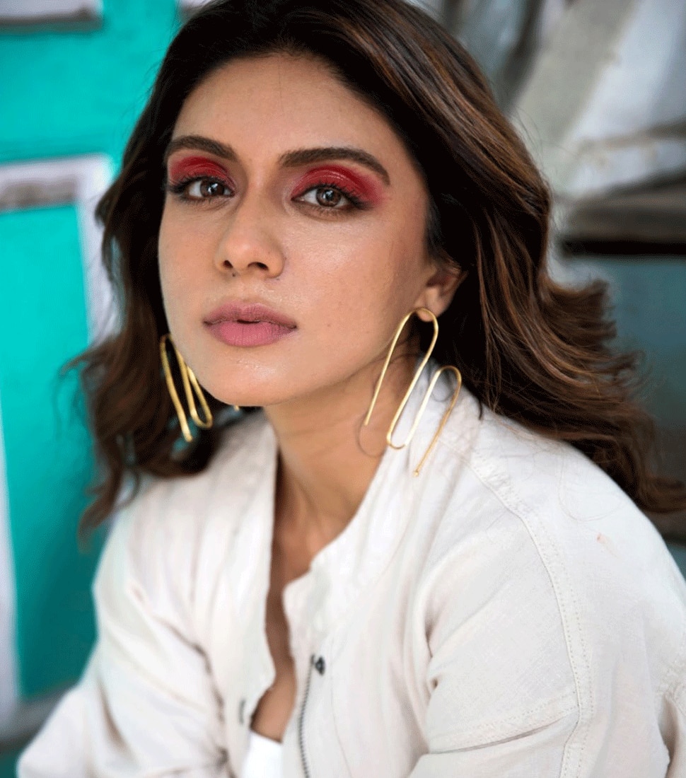 Zoa Morani discharged after treatment of Covid-19 | Covid-19 का शिकार ...