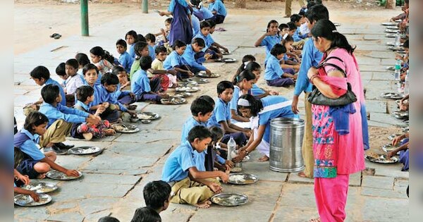 Basic school children will get mid day meal cost in summer vacation too ...