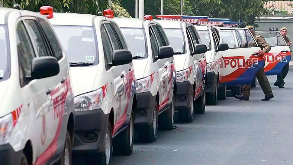 delhi police pcr crime control | क्राइम कैपिटल बन चुकी दिल्ली में PCR ...