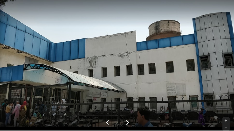 Video Viral Of negligence from Covid Hospital people giving samples for ...