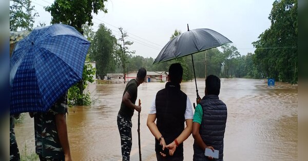 Heavy rain in Bijapur since 8 days headquaters converted into island ...
