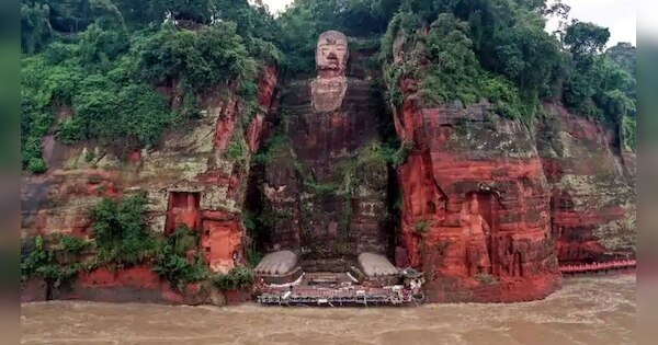 China Flood: Water reaches ancient statue of Lord Buddha after 71 years ...