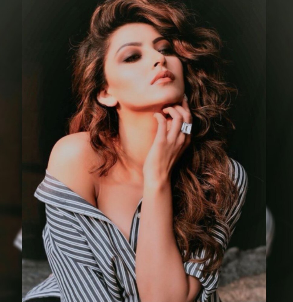 Urvashi Rautela Ten Most Beautiful Pictures Set Internet On Fire कहीं