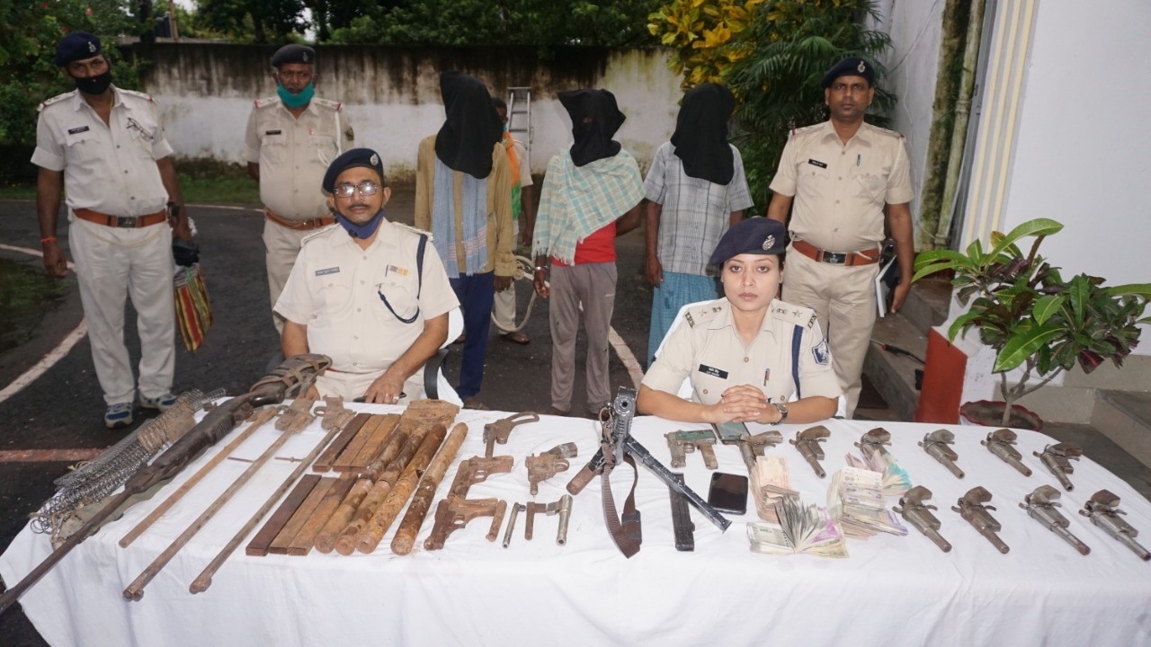 Mini gun factory exposed before bihar election in munger| बिहार चुनाव ...