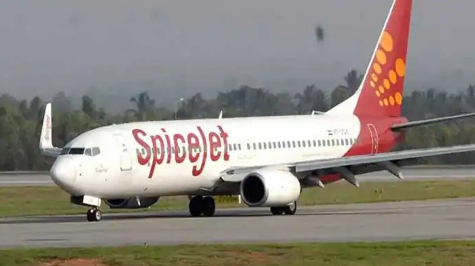 Emergency landing of SpiceJet aircraft at Varanasi airport all ...