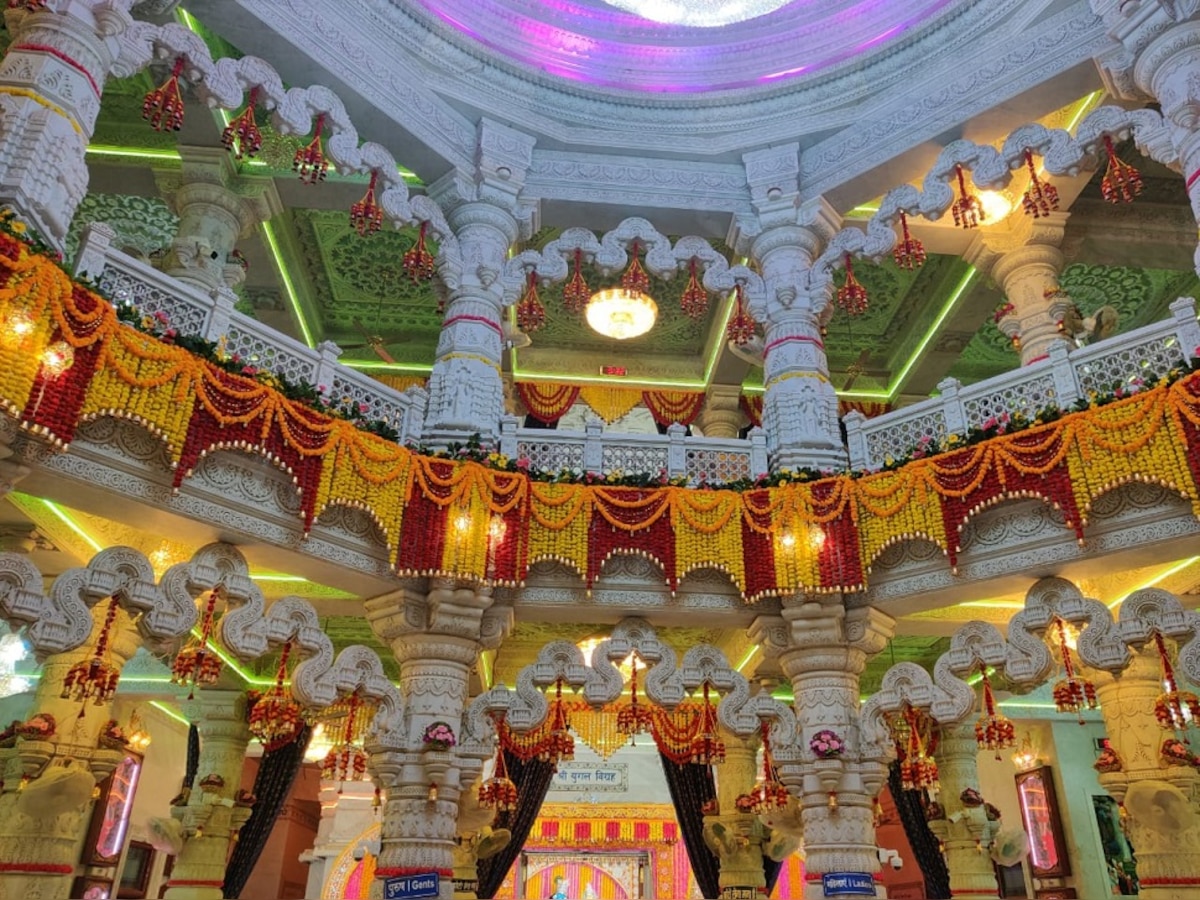 Mathura vrindavan prem mandir reopen after 7 months see splendid images ...