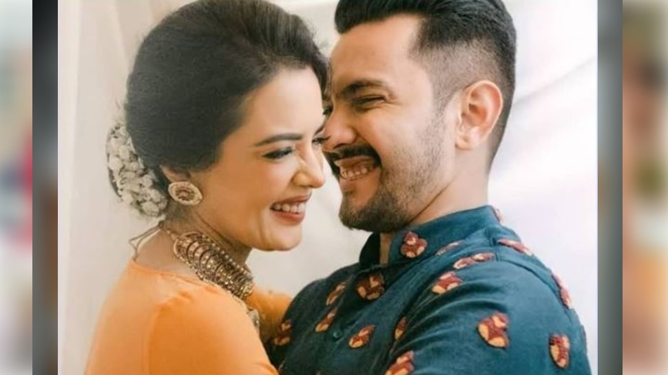 tilak ceremony of aditya narayan son of udit narayan | PHOTOS: आदित्य ...