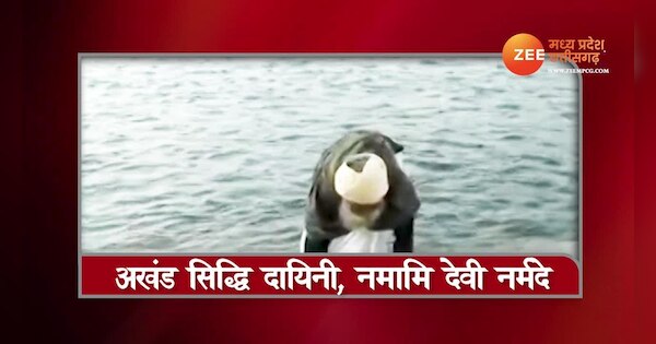 Komal Das Left job and family in faith towards Narmada sweeping the ...