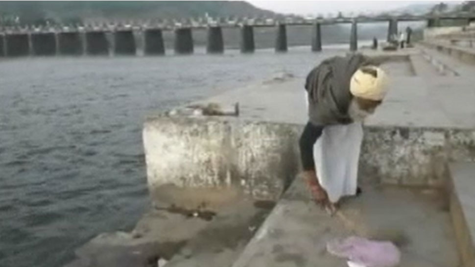 Such faith towards Narmada that Komal Das left his government job and ...