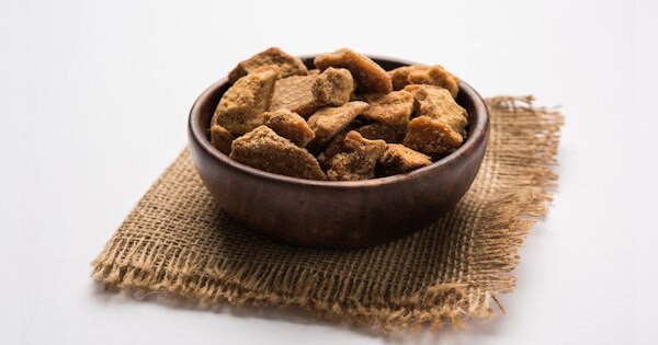 know the difference between real jaggery and fake jaggery gud to stay ...