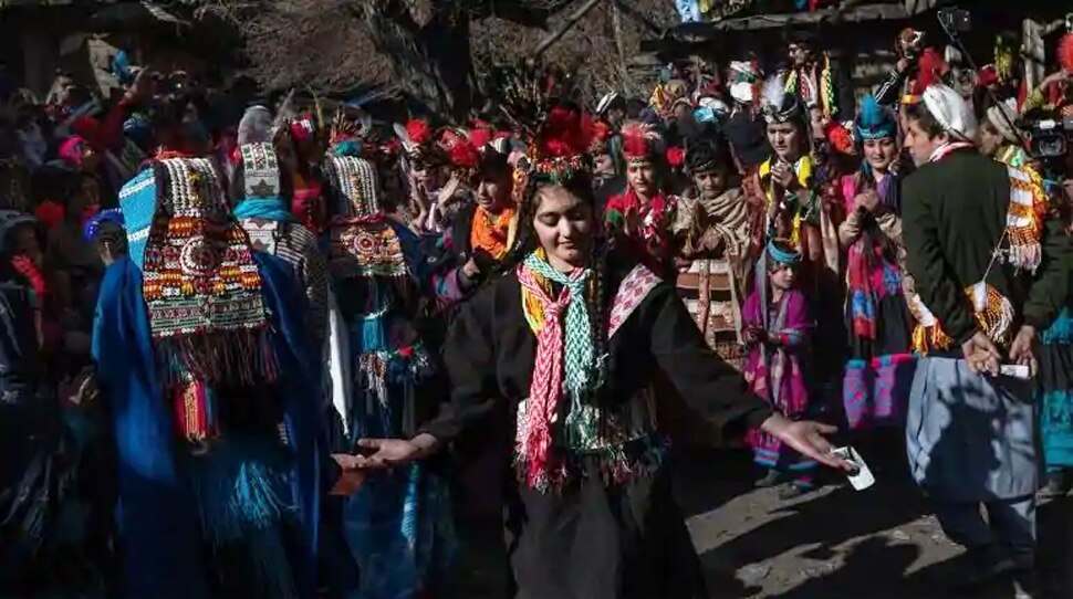 pakistan kalash commuinty tradition kalash community in pakistan ...