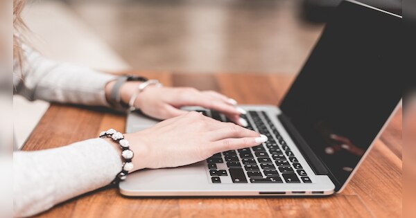 how to get rid of health issues caused due to long hours of desk job ...