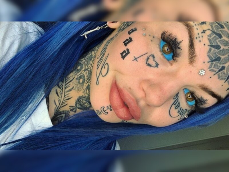 viral photos of amber luke eye tattoo that made her blind for 3 weeks ...
