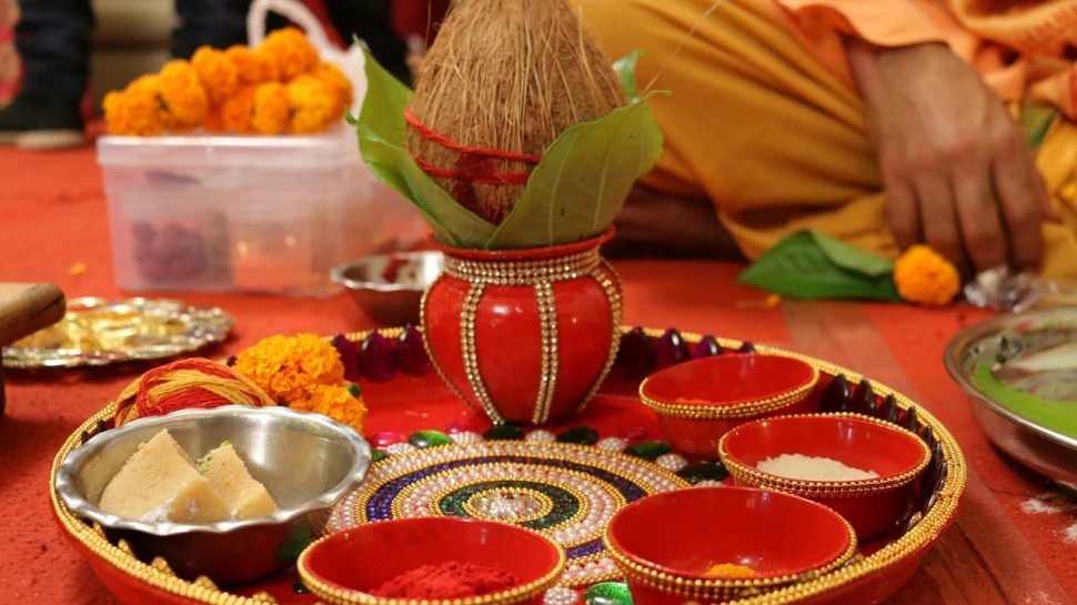 worship rules never keep these things in puja thali | Puja Thali: पूजा ...