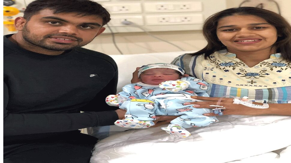Wrestler Babita Phogat Become Mother Share Son Picture | बबीता फोगाट ...