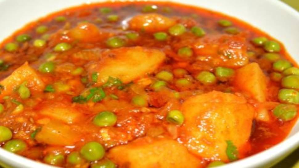 tasty aloo matar sabji recipe for winter season | Aloo Matar Recipe: इस ...
