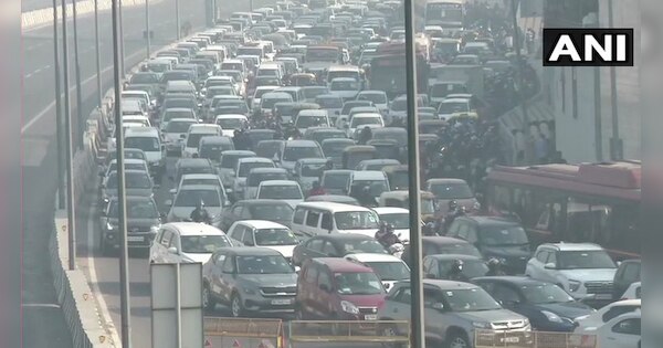 heavy traffic jam on dnd nh-24 and nh-9 due kisan andolan ghazipur ...