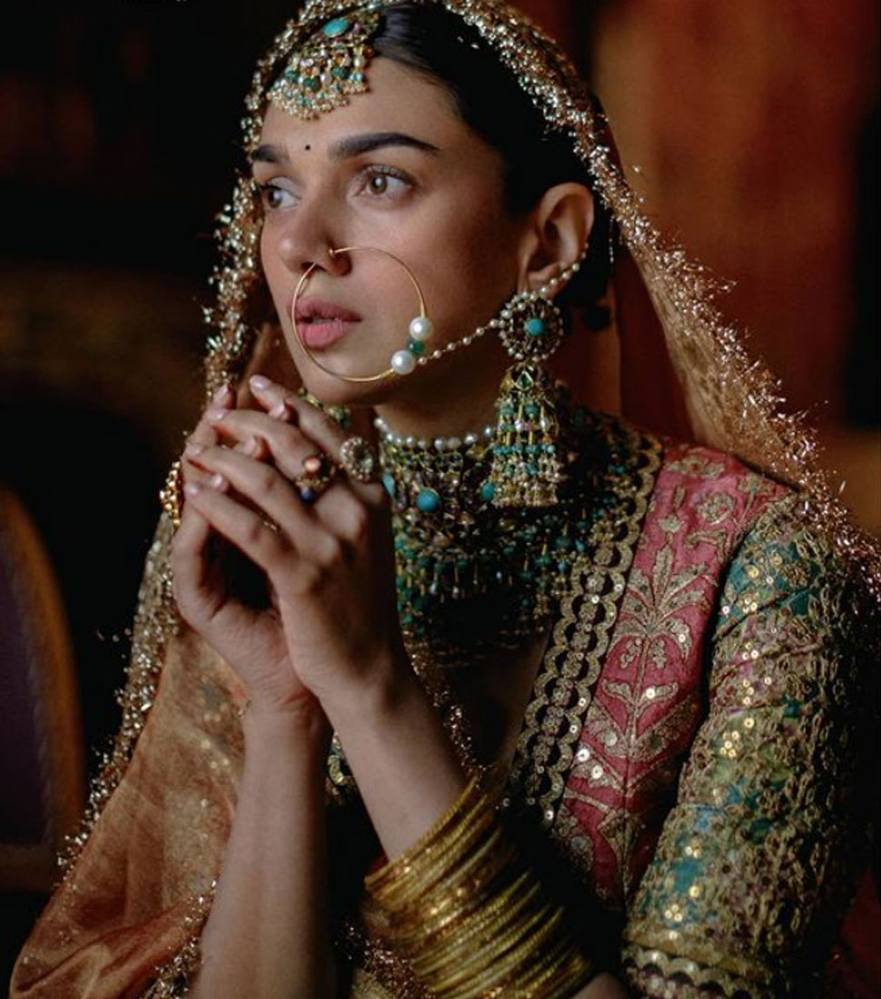 Aditi Rao Hydari loots her heart as a bride, see this bridal photo ...