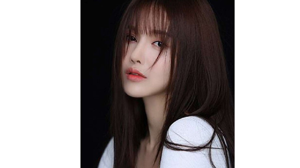 Chinese singer Gao Liu went through nose surgery shocking pictures ...