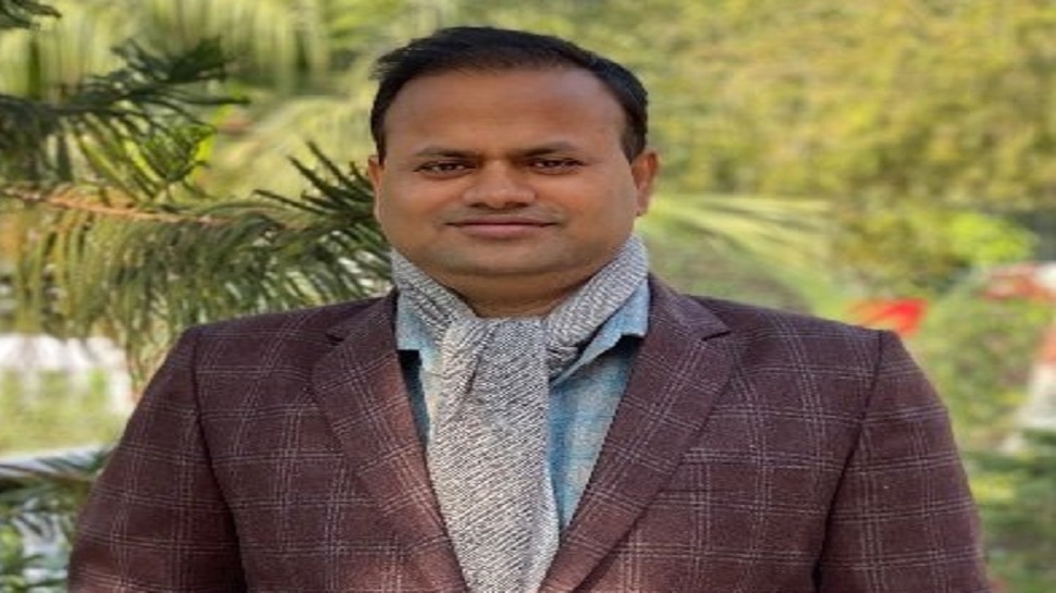 Hindi sansathan will honored bulandsahar dm Ravindra Kumar by award |IAS रविंद्र कुमार के नाम ...